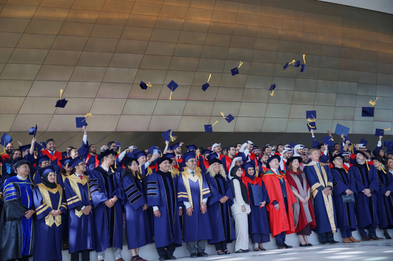 Special Graduation Offers for Flowers and Frames - Bahrain Polytechnic